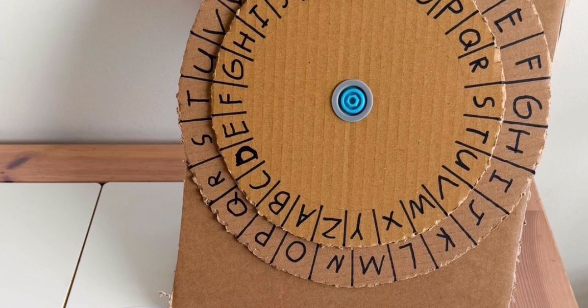 How to Make Spy Decoder Wheel | Makedo Resource Hub