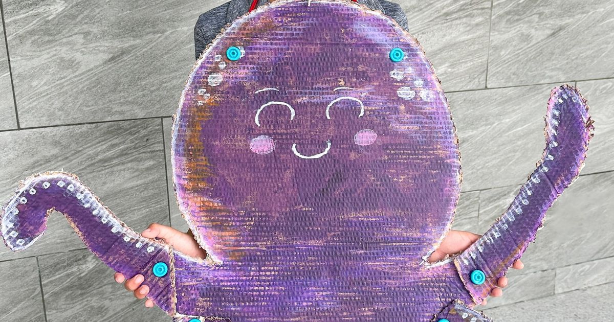 Making your own DIY Octopus cardboard costume | Makedo Resource Hub