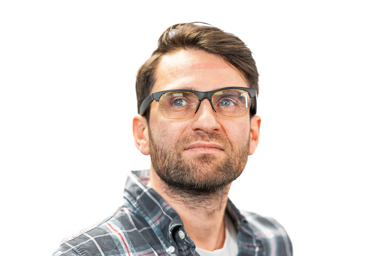 How eye tracking supercharges smart glasses - Tobii