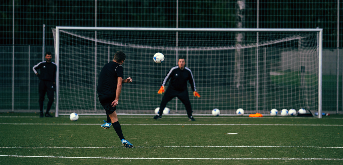 How Eye Tracking Helps Football Players Improve Vision and Performance ...