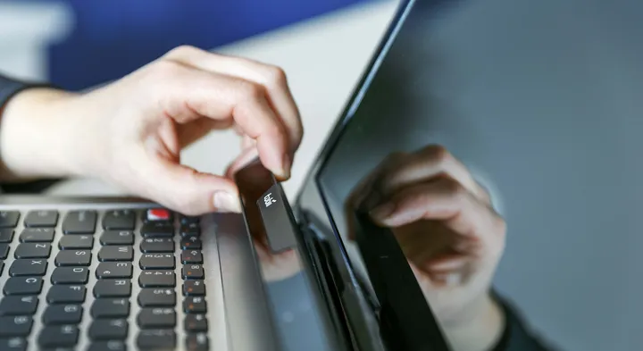 How Eye Tracking Works: Infrared Light, PCCR, Sensors, and Gaze Data ...