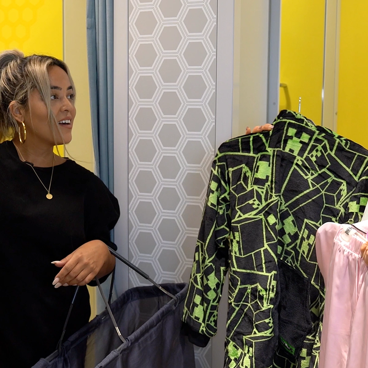 Doei oud T-Shirt, hoi sexy setje: de perfecte pyjama vind je hier | &C