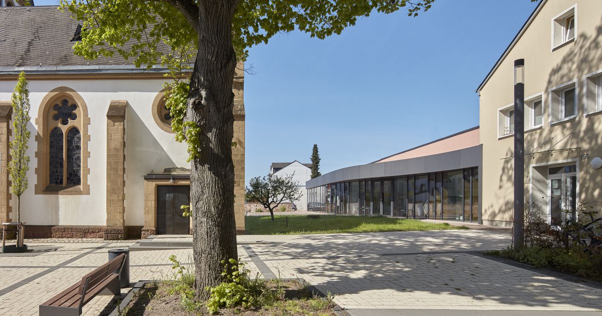 PUR+ Architekten - Ev. Gemeindehaus Konz