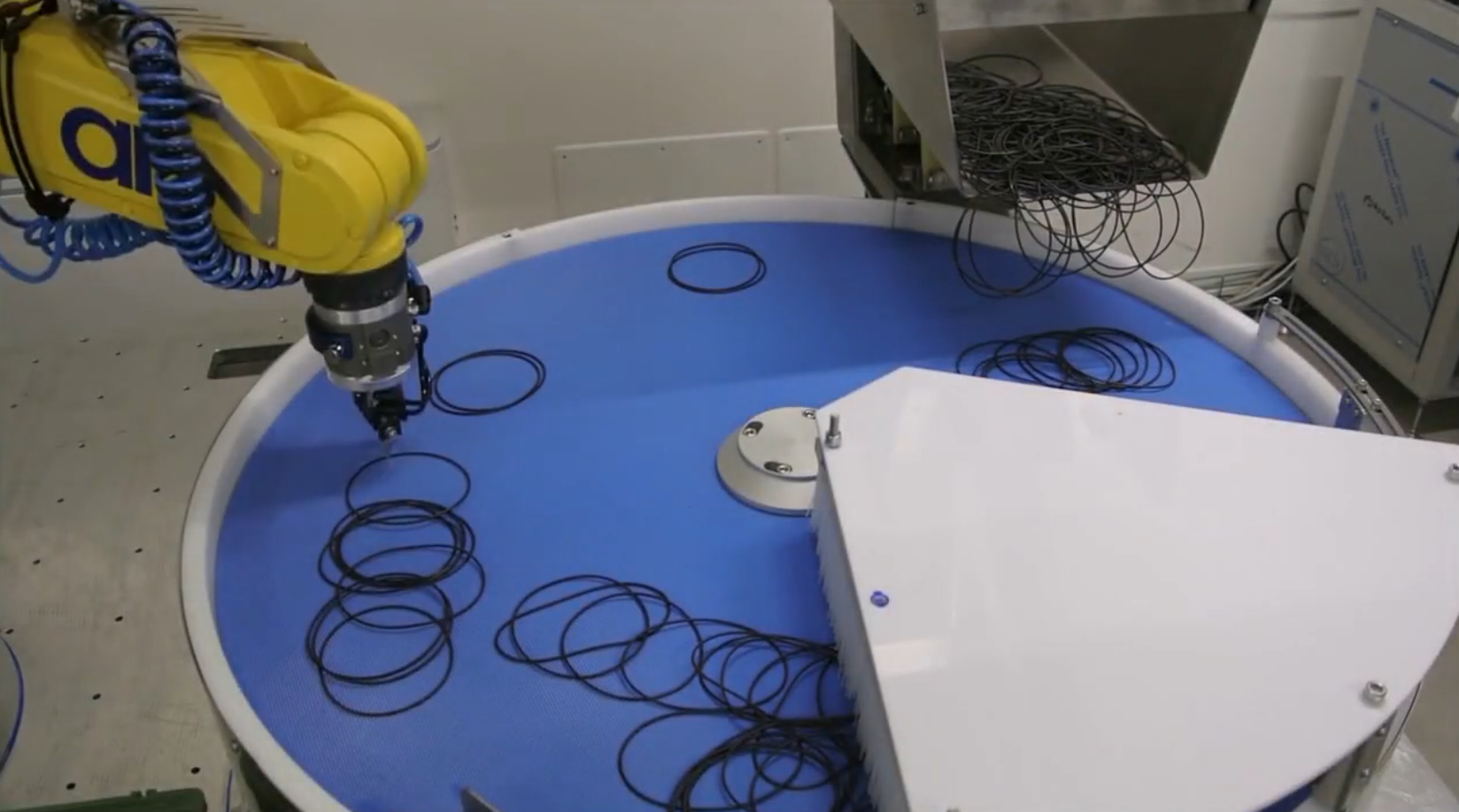 Precision and Reliability: O-Ring Handling with FlexiBowl®