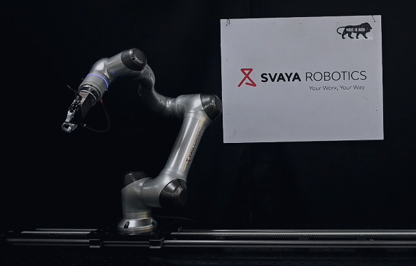 Automated pick & place SR-L3 robot with seventh axis