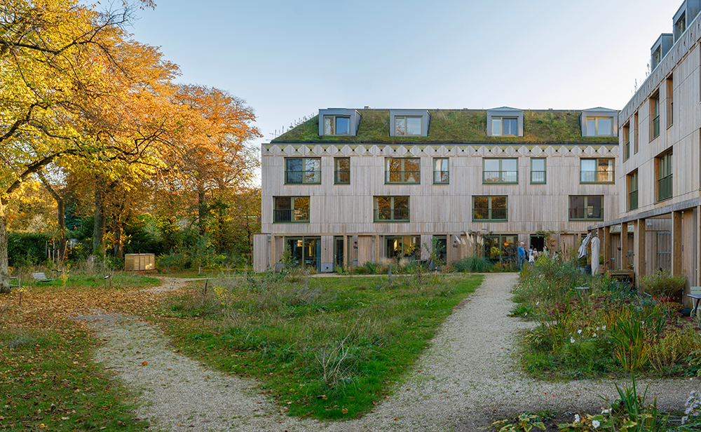 Hortus Ludi: wonen in hout, omringd door groen