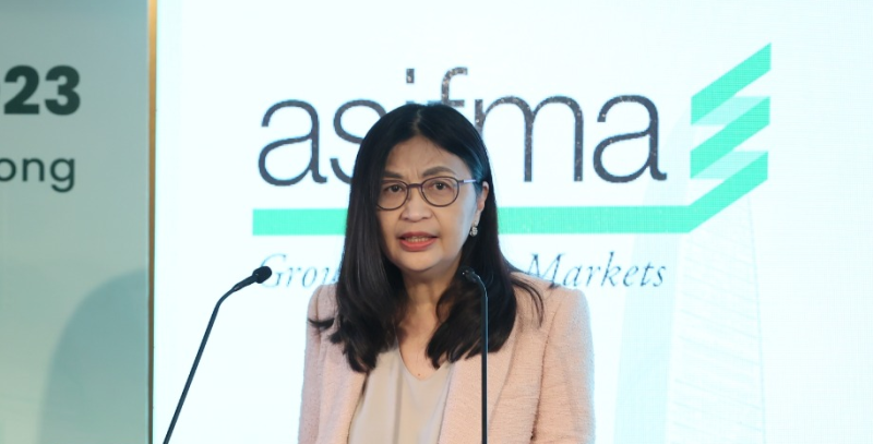 Hong Kong Reappoints SFC Chief Executive Julia Leung to 2027 ...