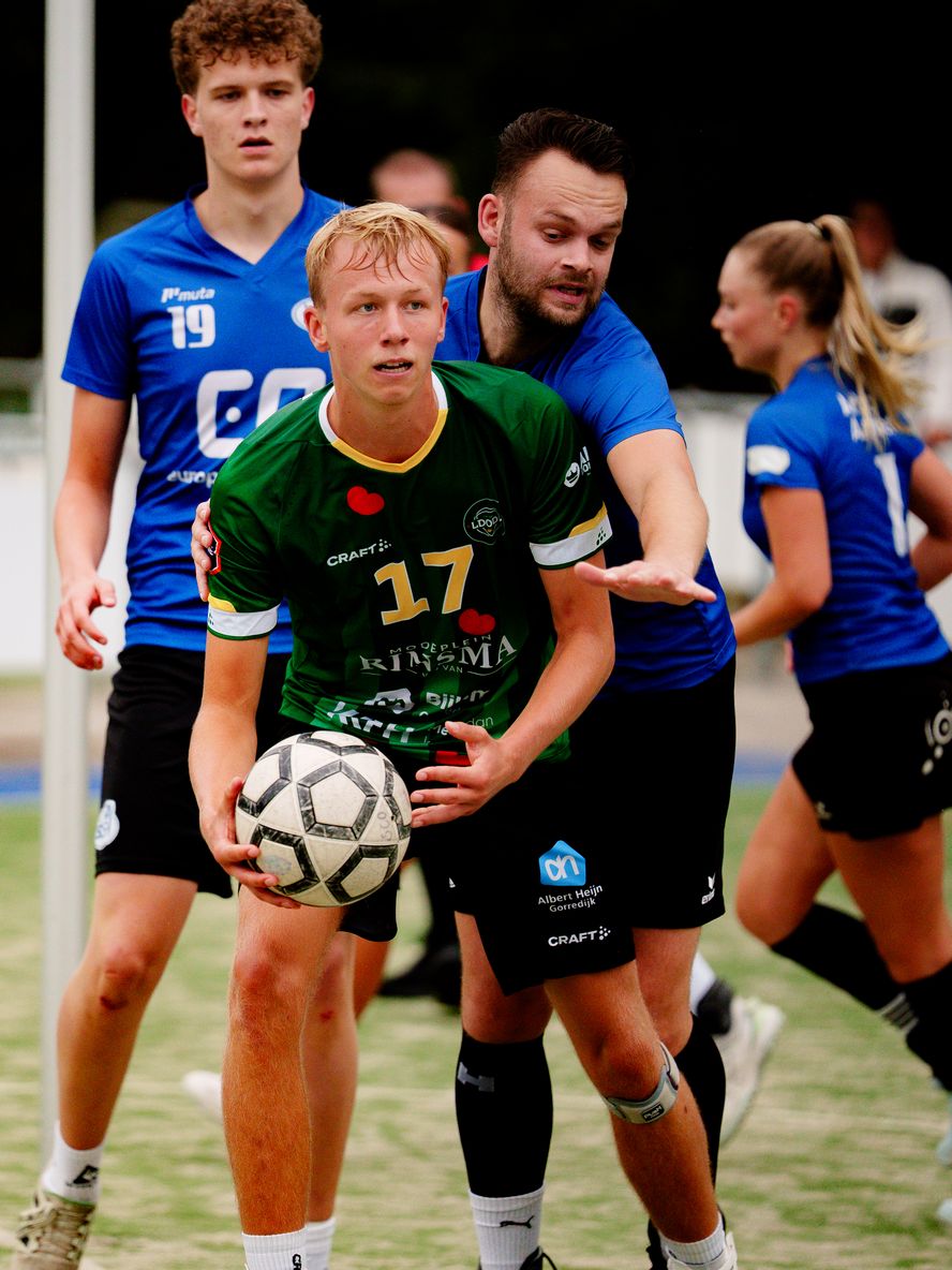 Na de ruime zege op Nic. (21-8) en de overwinning op SCO wacht ...