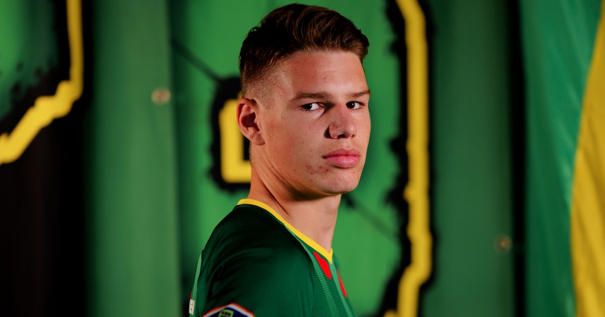 filters:focal(2498x873:2499x874)