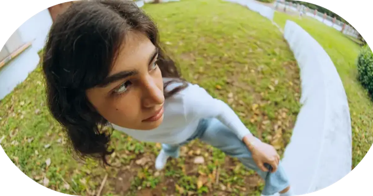 Von SIM zu eSIM: Die Zukunft der mobilen Konnektivität | Firsty