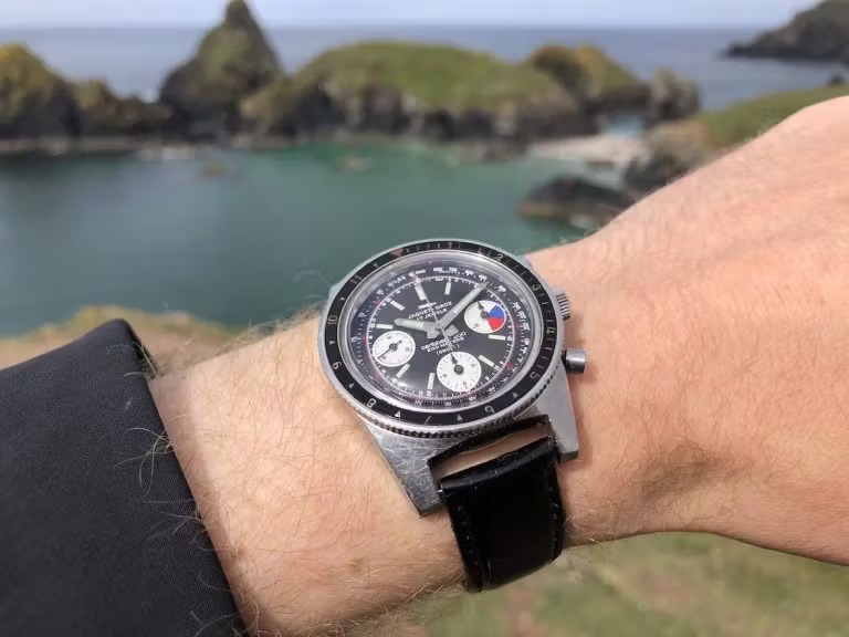 How to Take Pictures of Watches | The Watch Collectors' Club