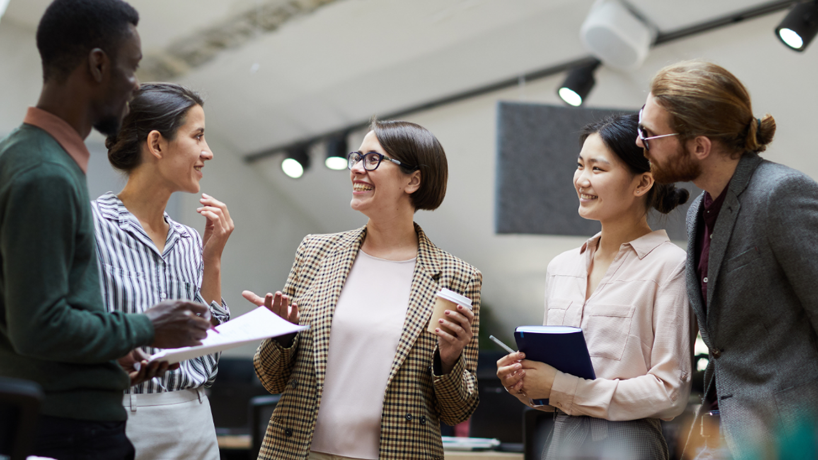 How to Improve Interdepartmental Communication | Staffbase