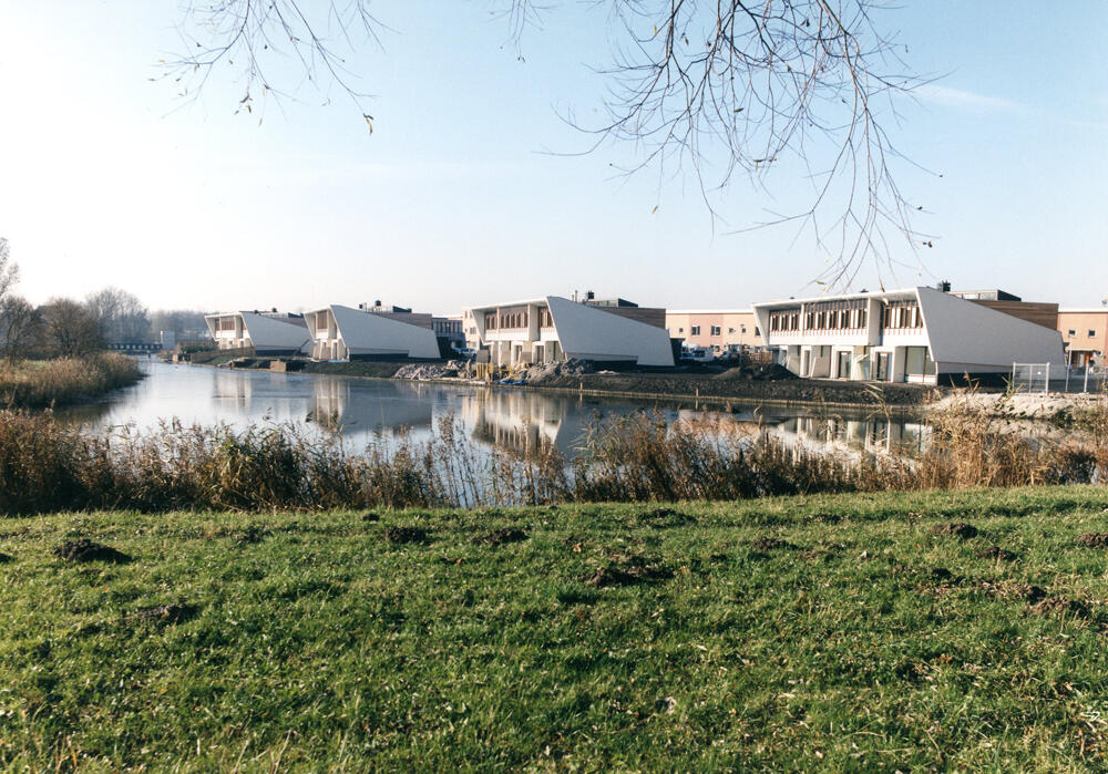 UNS' Early Housing Projects: Foundations of Sustainable and Innovative Living