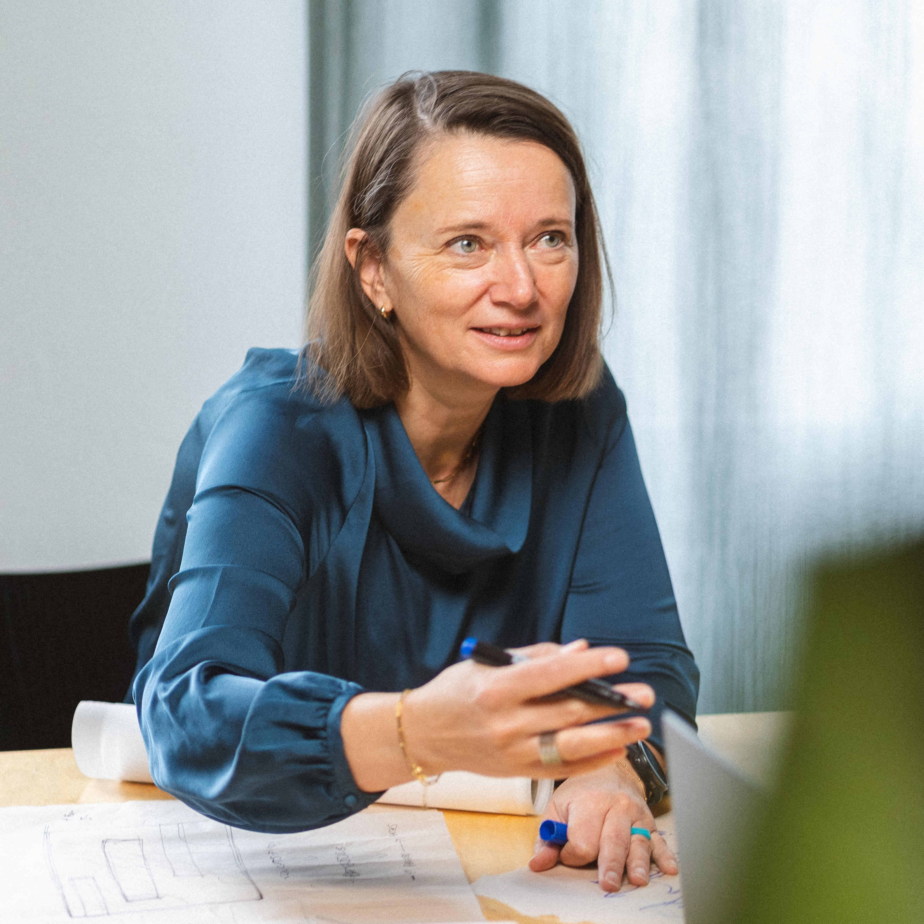 Astrid Piber - Partner | UNS global team