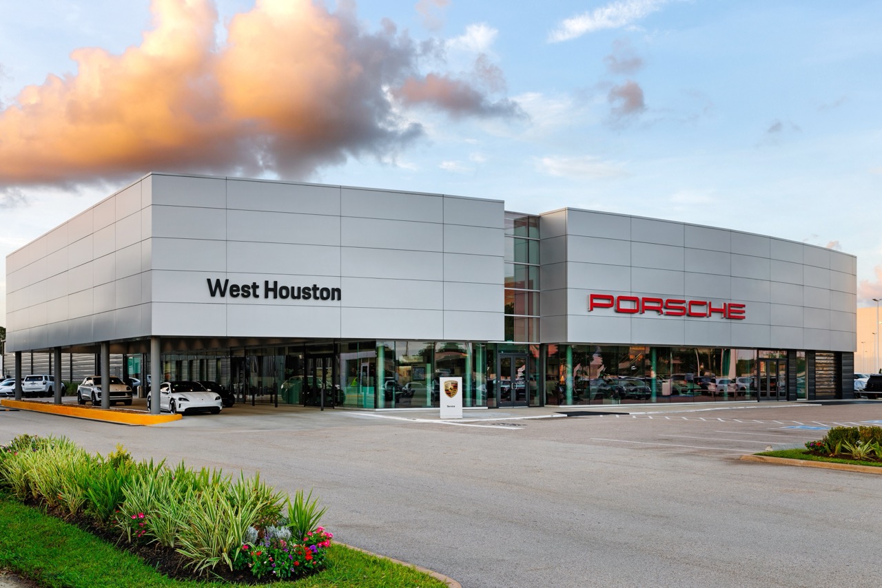 Buying a New Vehicle at Porsche West Houston | Porsche West Houston
