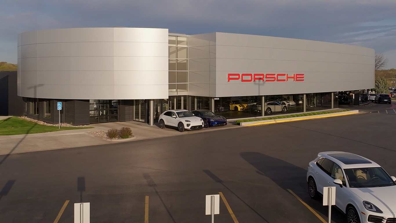 Welcome to Porsche Kansas City in Merriam, KS