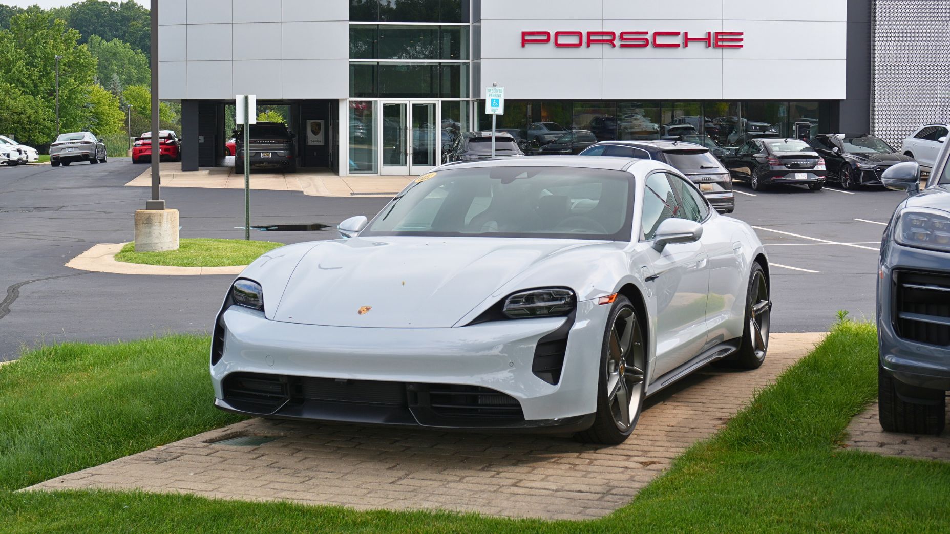 Porsche Grand Rapids | New & Used Vehicles | West MI