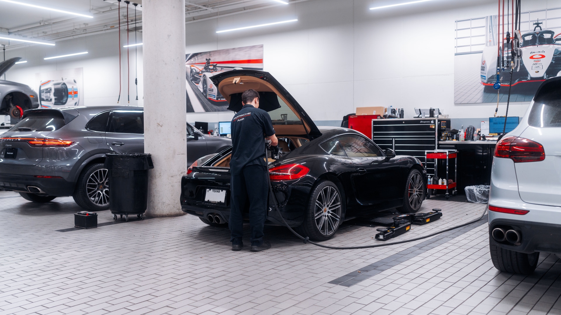 Porsche Service Center in Austin TX | Auto Repair | Auto Parts ...