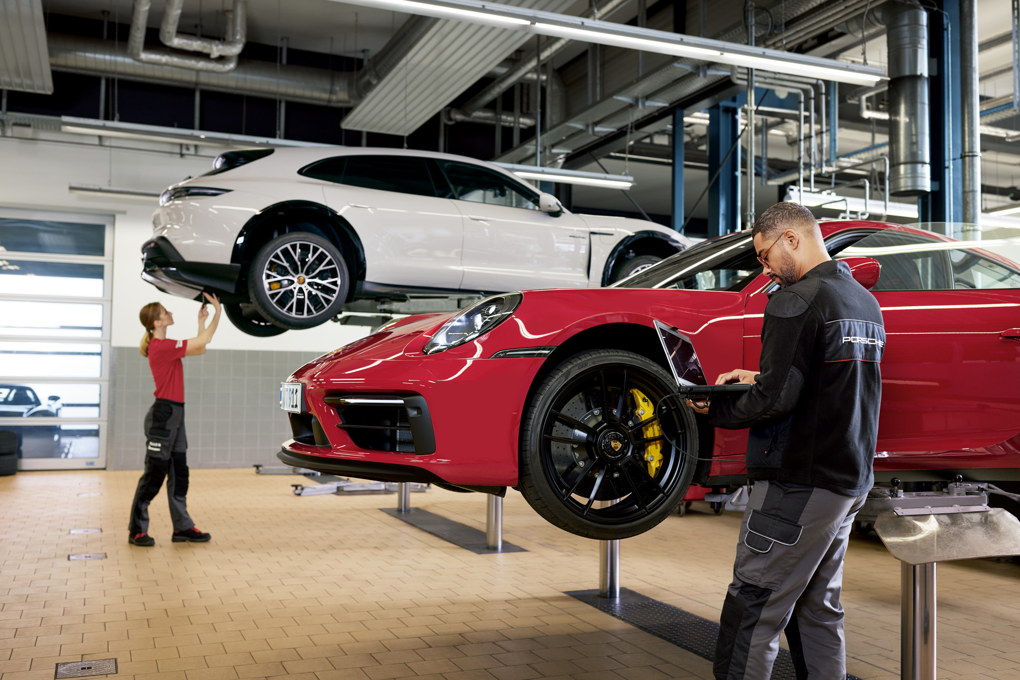 Certified Porsche Service and Maintenance Specials | Porsche Englewood