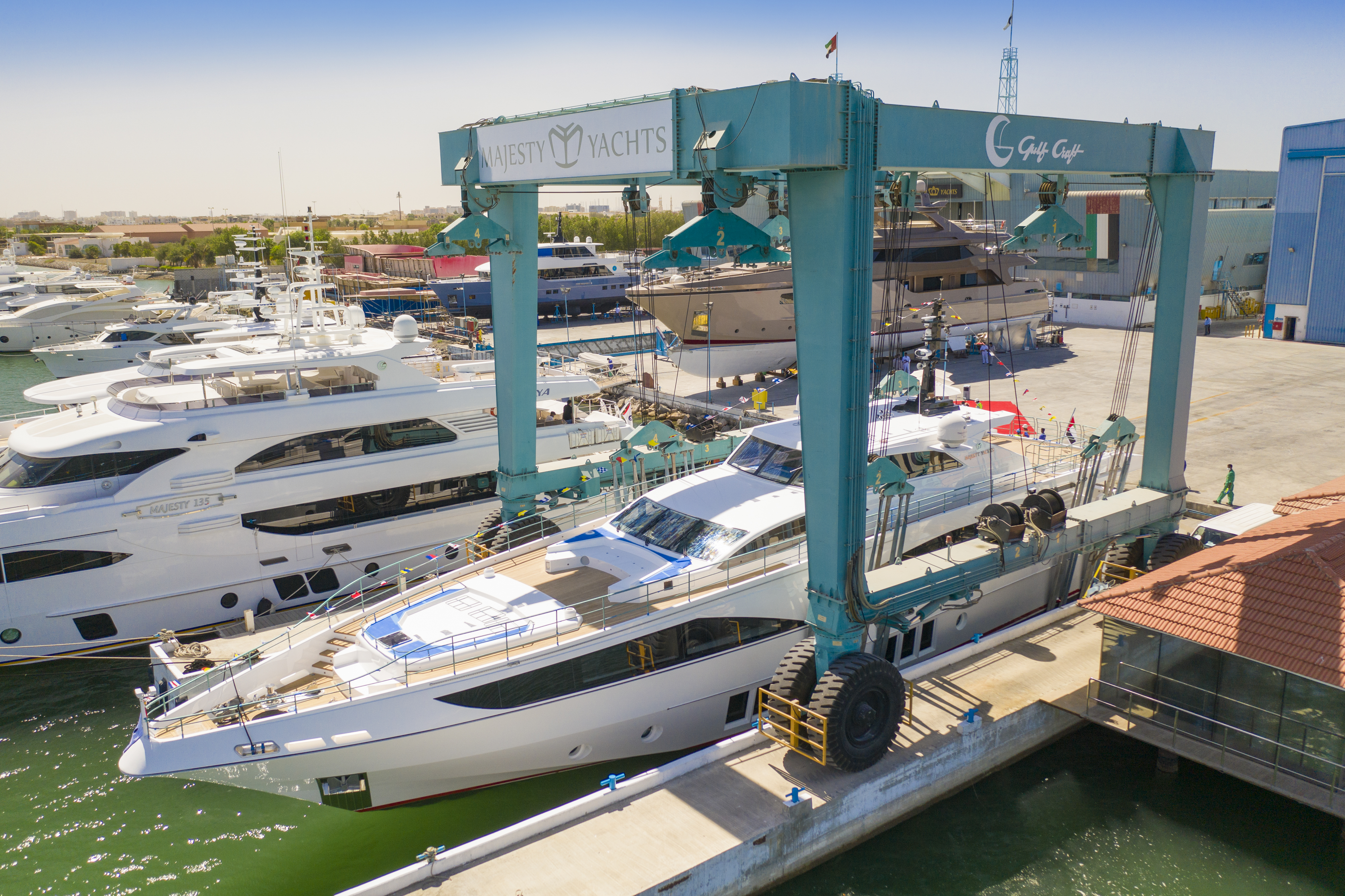 Tooling for 12m wind blades using Crestamould systems | Scott Bader