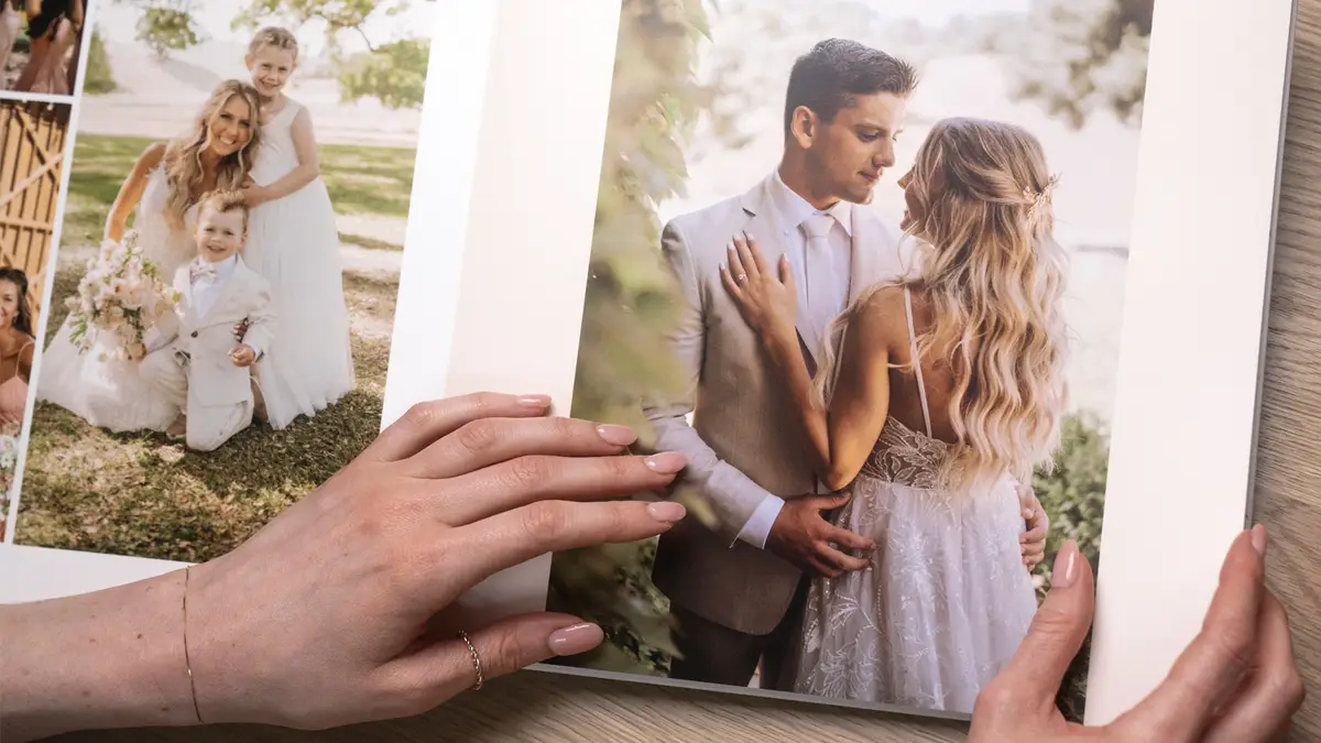 20 Unique Wedding Photo Book Ideas: Guest Books, Parent Albums & More ...