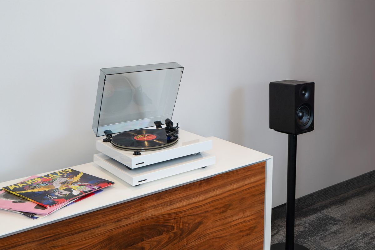 Fluance IB40 Turntable Isolation Base Anti-Vibration Wood Platform