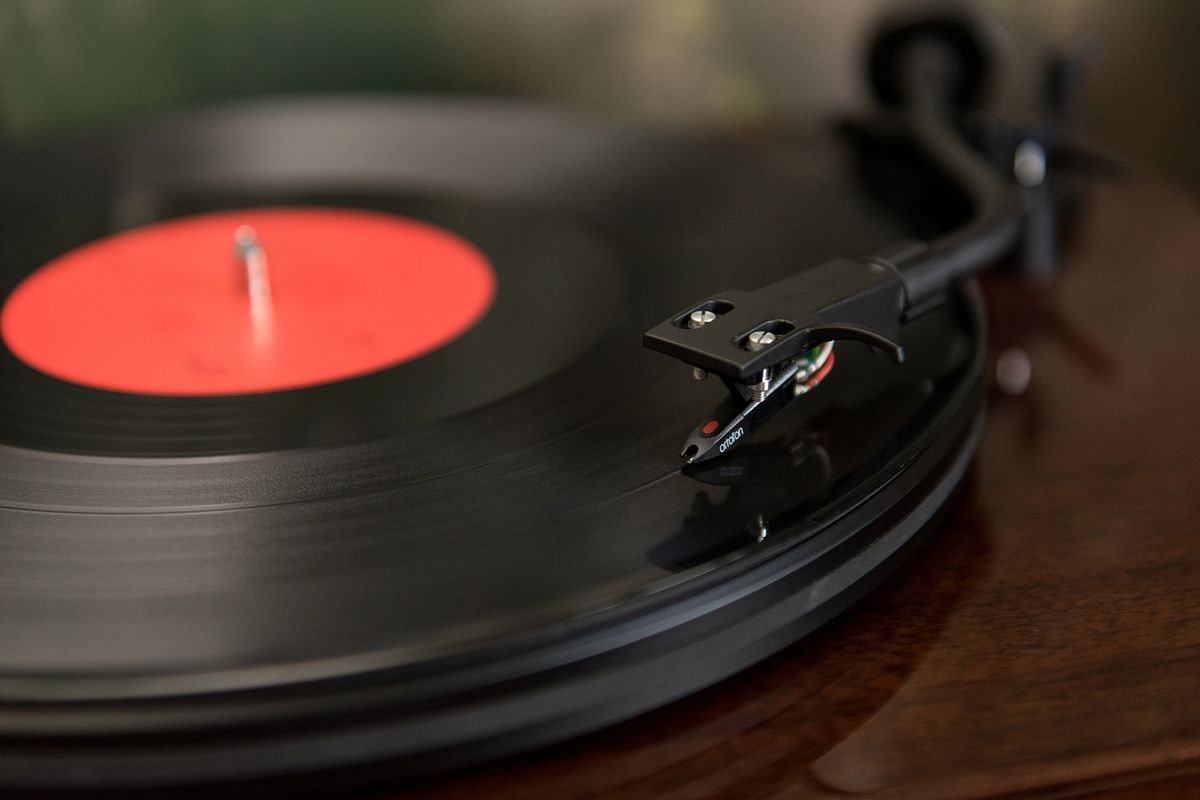 Ortofon OM 10 - Elliptical Stylus Phono Cartridge