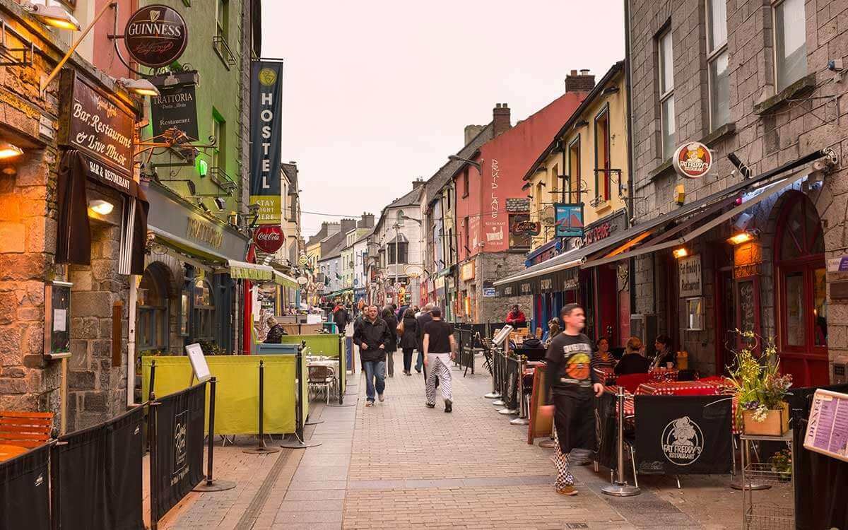 Visiting Ireland: Travel Guide for 18–35 Year Olds | EF Ultimate Break