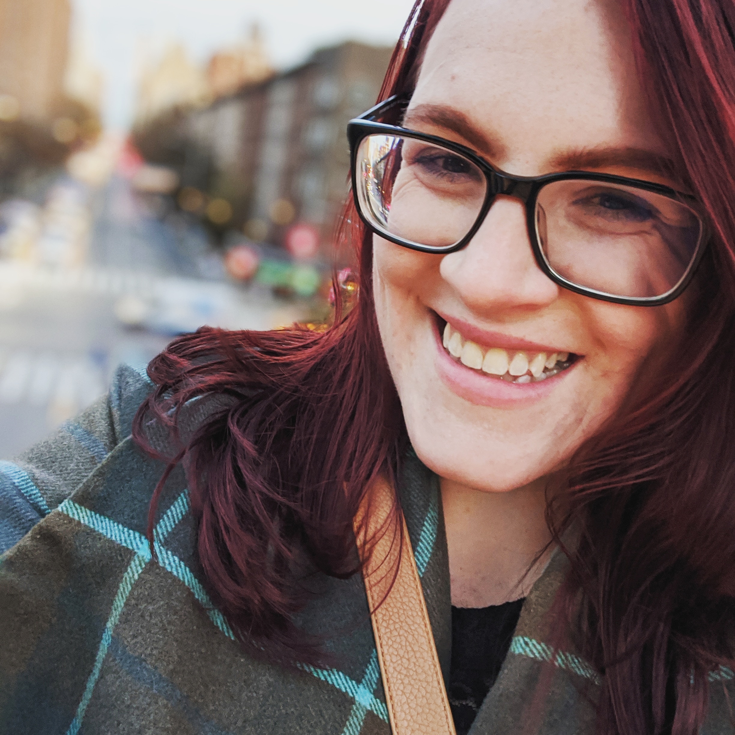 Laura Cooper's Instagram, Twitter & Facebook on IDCrawl