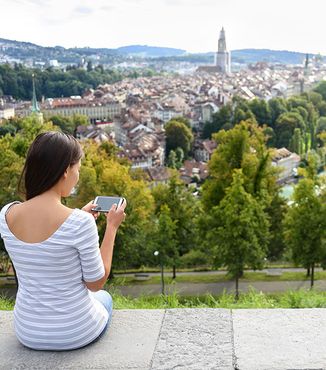 7 Tips for Using Your Phone Abroad | EF Go Ahead Tours