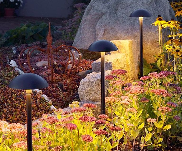 Trädgårdsbelysning med solceller, LED och rörelsesensor | Lamp24.se