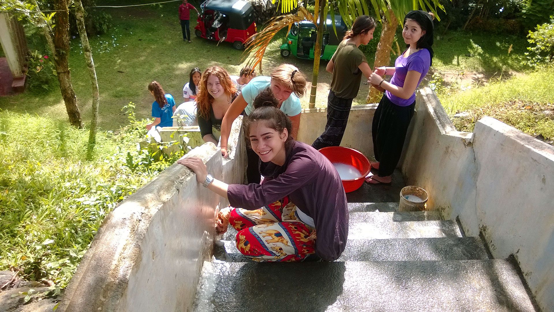 Short Term Community Service | StudentsGoAbroad