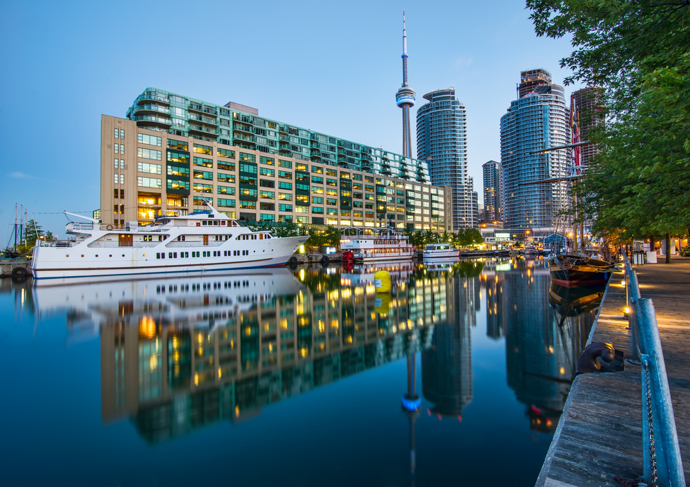 Navigate Toronto's Waterfront with Our Comprehensive Guide | Condos.ca Blog