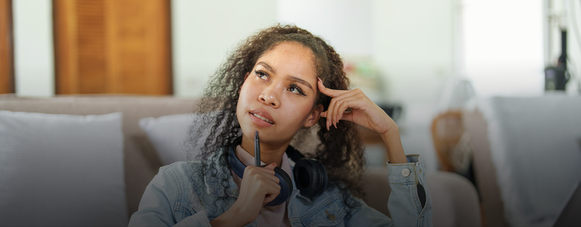 Perbedaan Comfortable dan Comfortably: Lengkap & Mudah