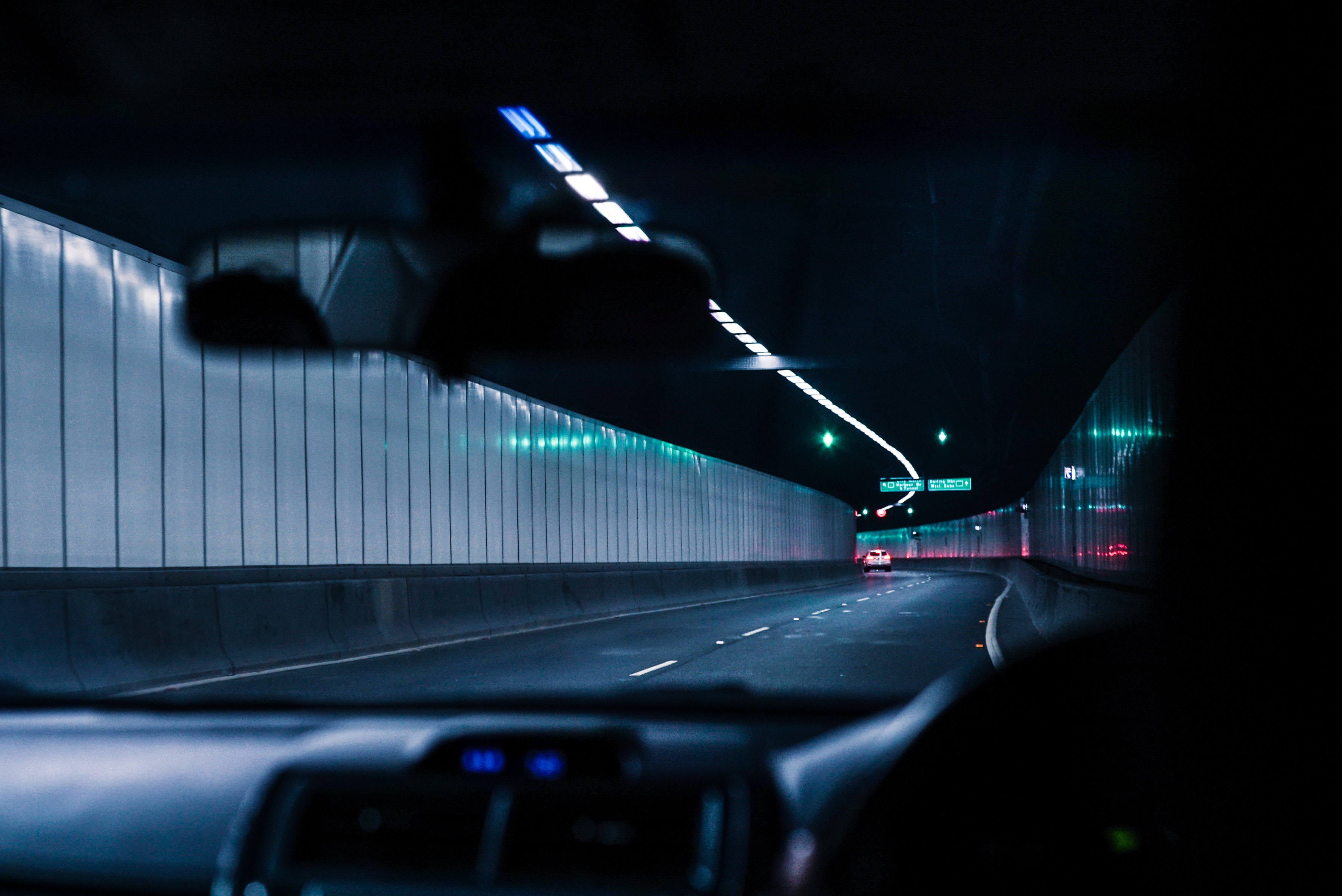 Tips & tricks for safe driving at night.