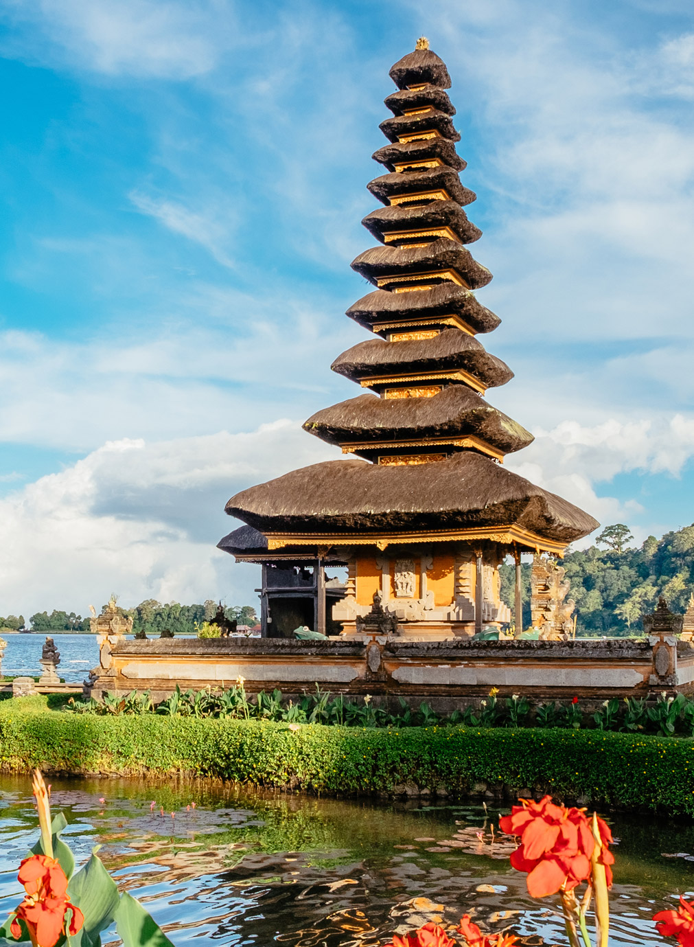 Teach English in English 1 School in Indonesia