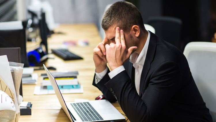 9 Signs You're In the Wrong Job And Need To Quit