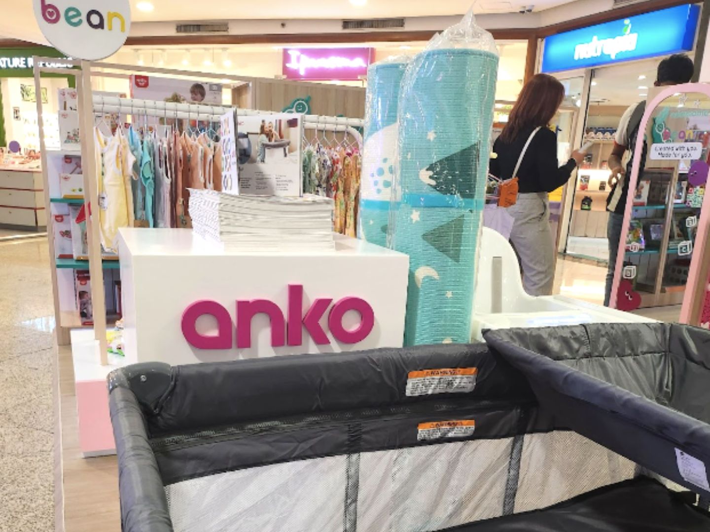 Get Ready for the Holidays: Edamama Opens Pop-Up Shop in Glorietta