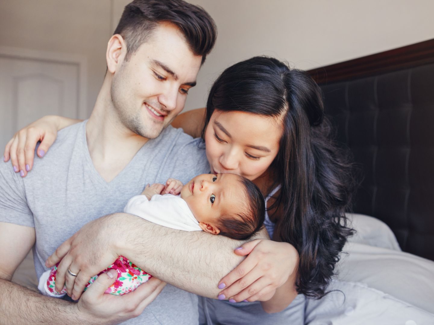 Top 5 Ways Dads Can Help New Moms