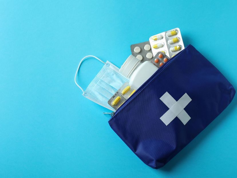10 Essential Medicines to Pack for a Happy Family Vacation