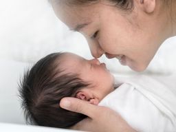 8 Things Every New Mama Should Have