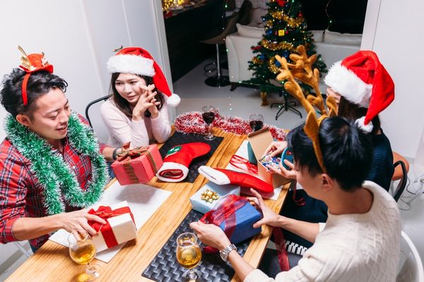 Top 10 Pinoy Traditions Your Kids Need to Learn