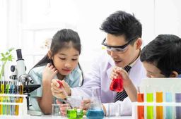 7 Ways to Encourage Your Child to Take an Interest in Science