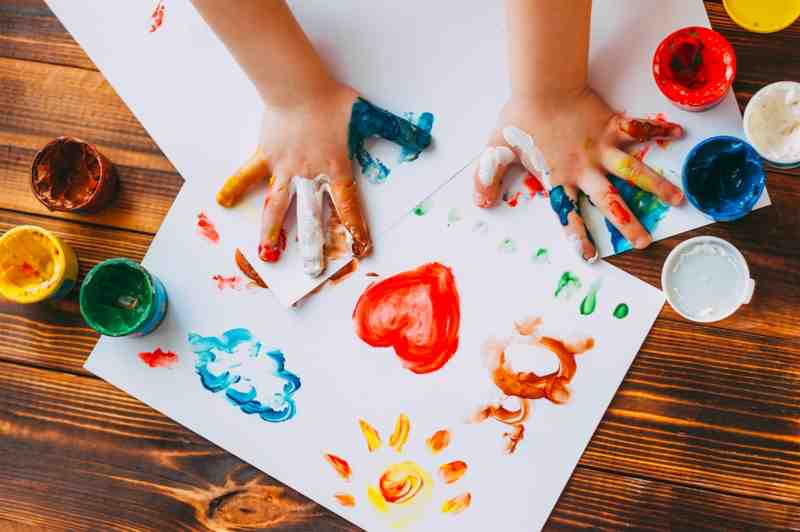 Easy DIY Art Projects to Make With Your Tot