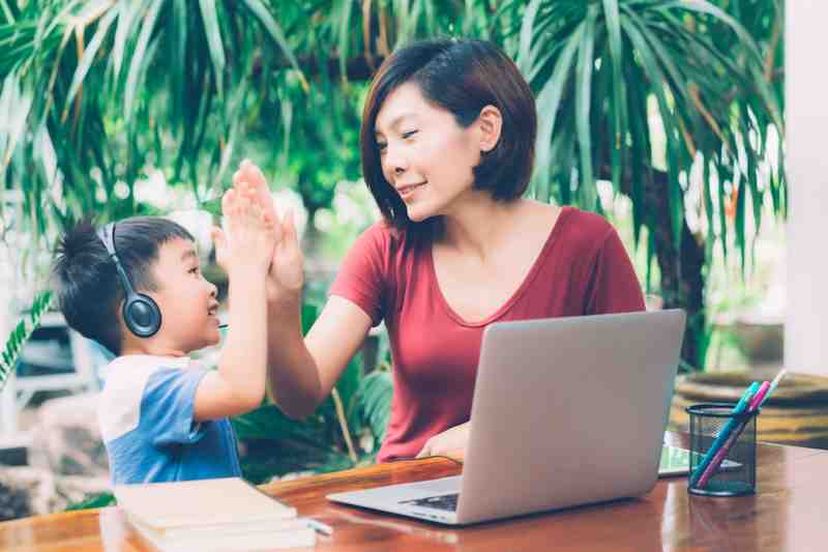 6 Roles for Parents During Online Learning
