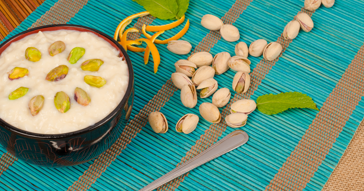 Nolen Gurer Payesh: Traditional Indian rice pudding with saffron and ...