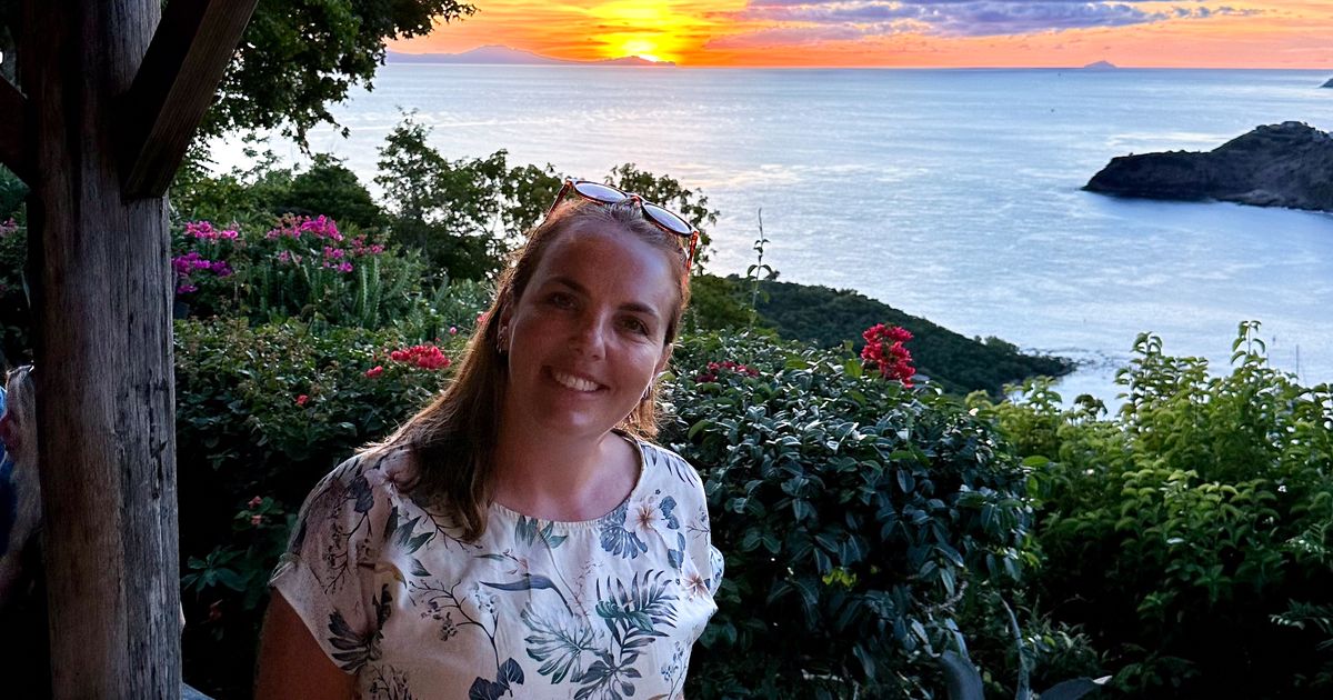 Sara Young | Faraway Worlds