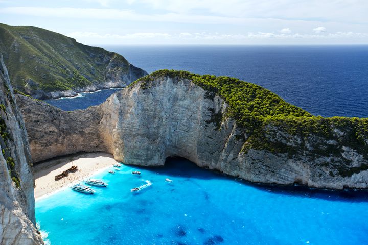 8 unforgettable Greek Island hopping routes | Faraway Worlds