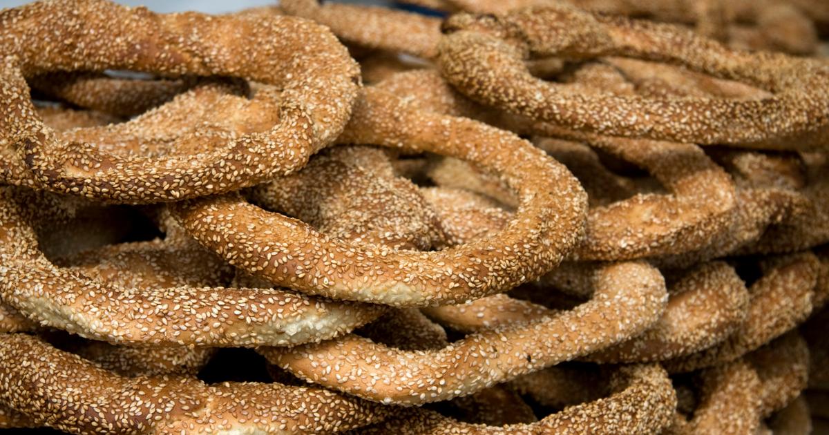Koulouri Thessalonikis recipe: Greece's breakfast bagels | Faraway Worlds