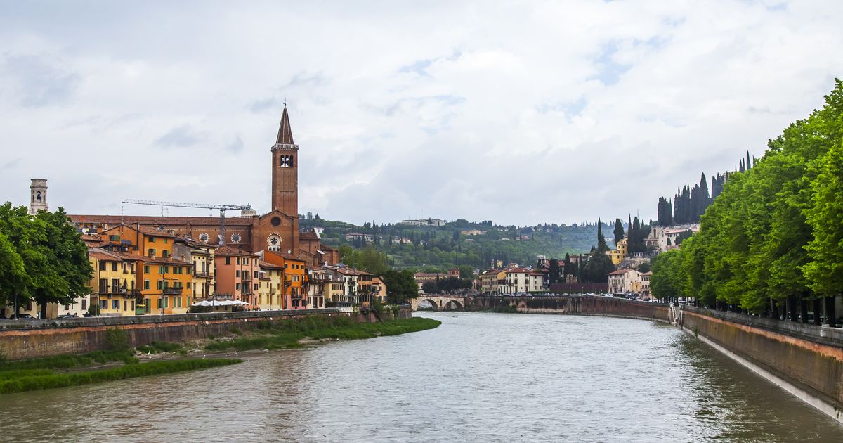 A rainy day in Verona | Faraway Worlds